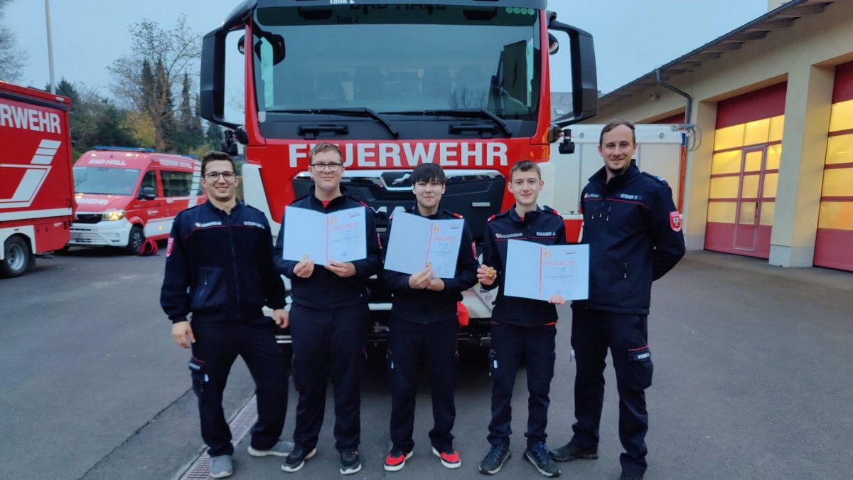 Gold für drei Jung-Feuerwehrmänner - FF Dietach